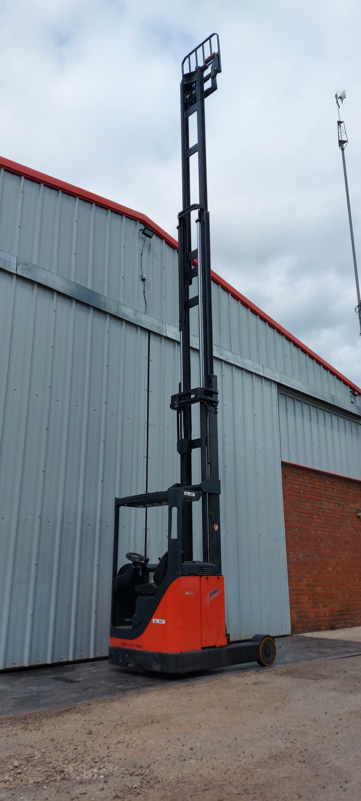 AL547 LINDE R20 2.0 Tonne Electric - Allways Forktruck Services Ltd