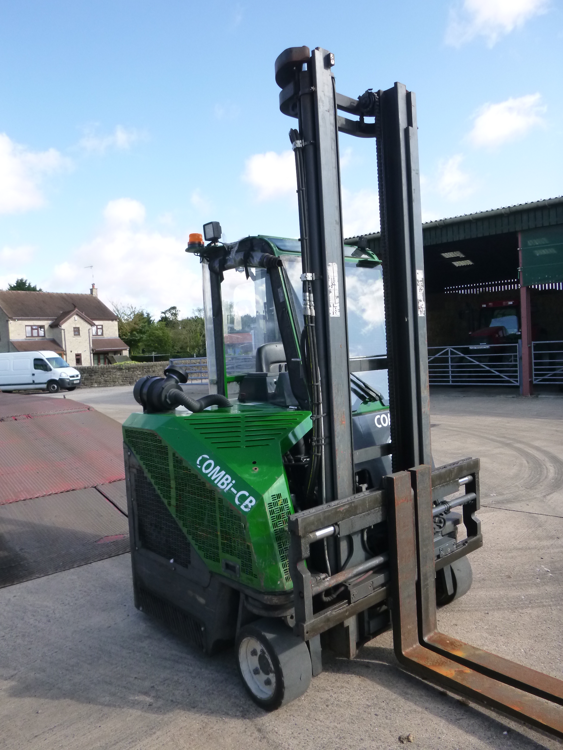 AL564 Combilift C3000CB MKII 3.0 Tonne Gas - Allways Forktruck Services Ltd