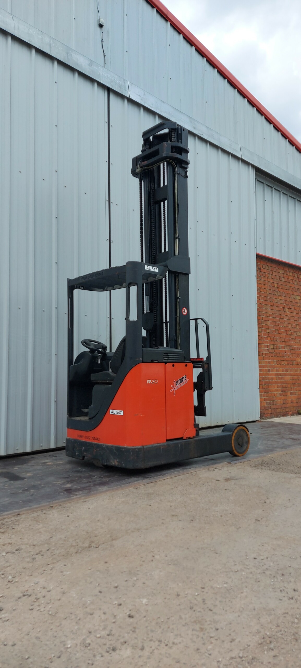 AL547 LINDE R20 2.0 Tonne Electric - Allways Forktruck Services Ltd