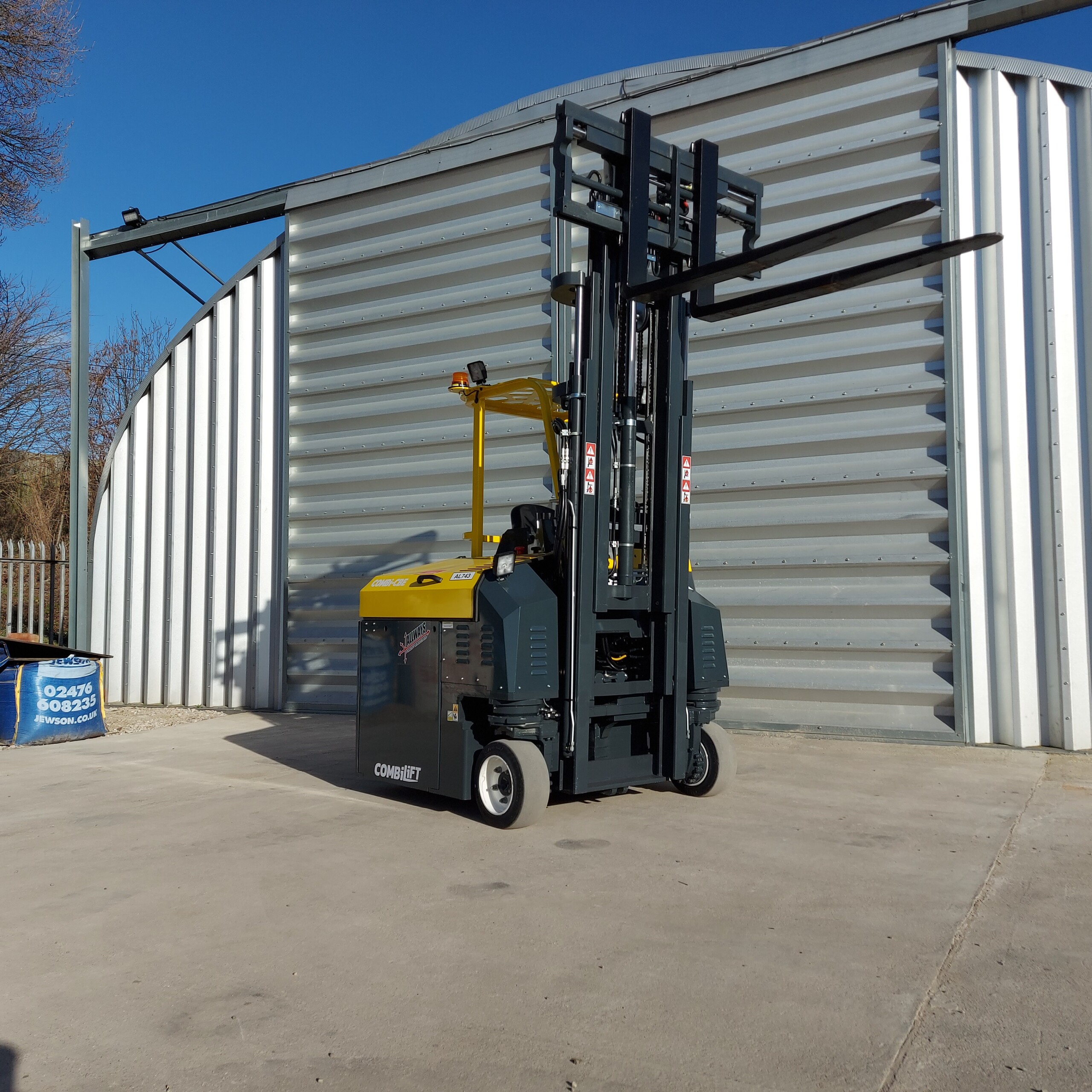 AL743 COMBILIFT CBE3000 3.0 Tonne Electric