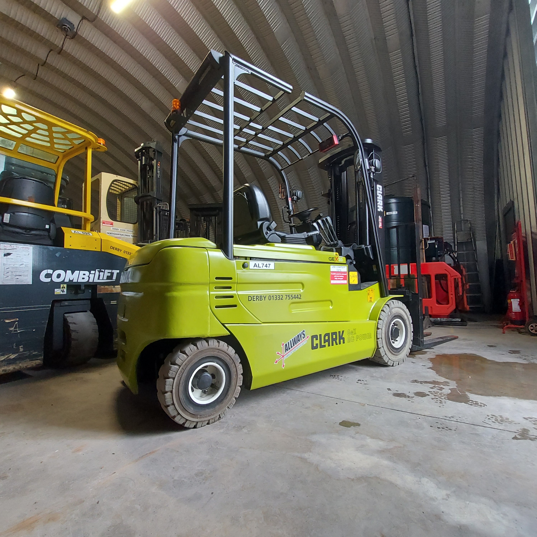 AL747 CLARK GEX-30 3.0 TONNE ELECTRIC