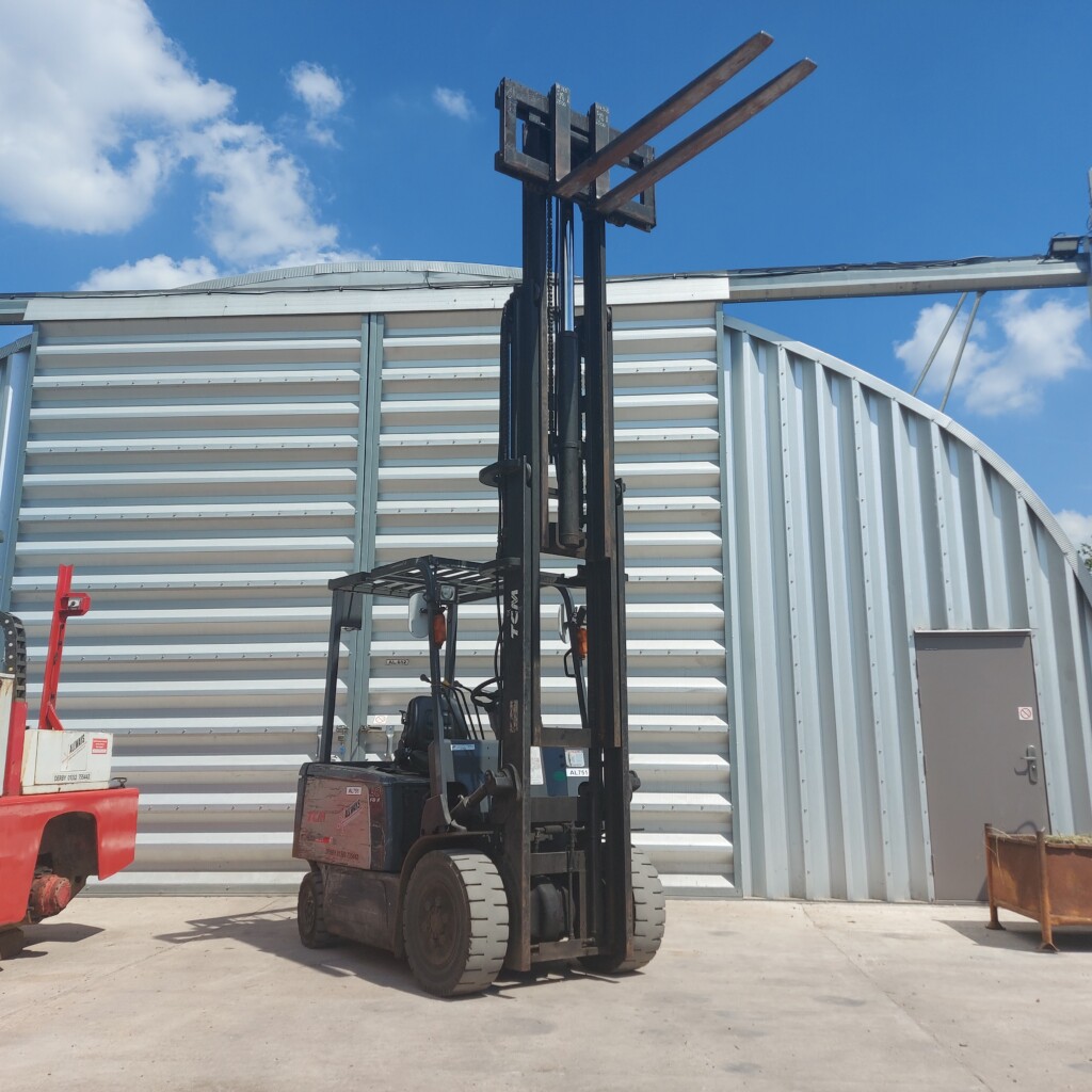 AL751 TCM FB30-7 3.0 Tonne Electric